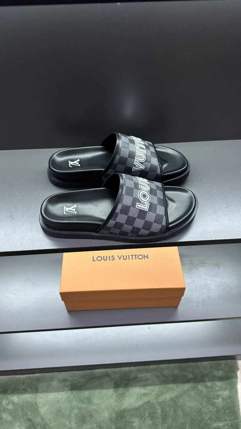 Economical Louis Vuitton Slippers