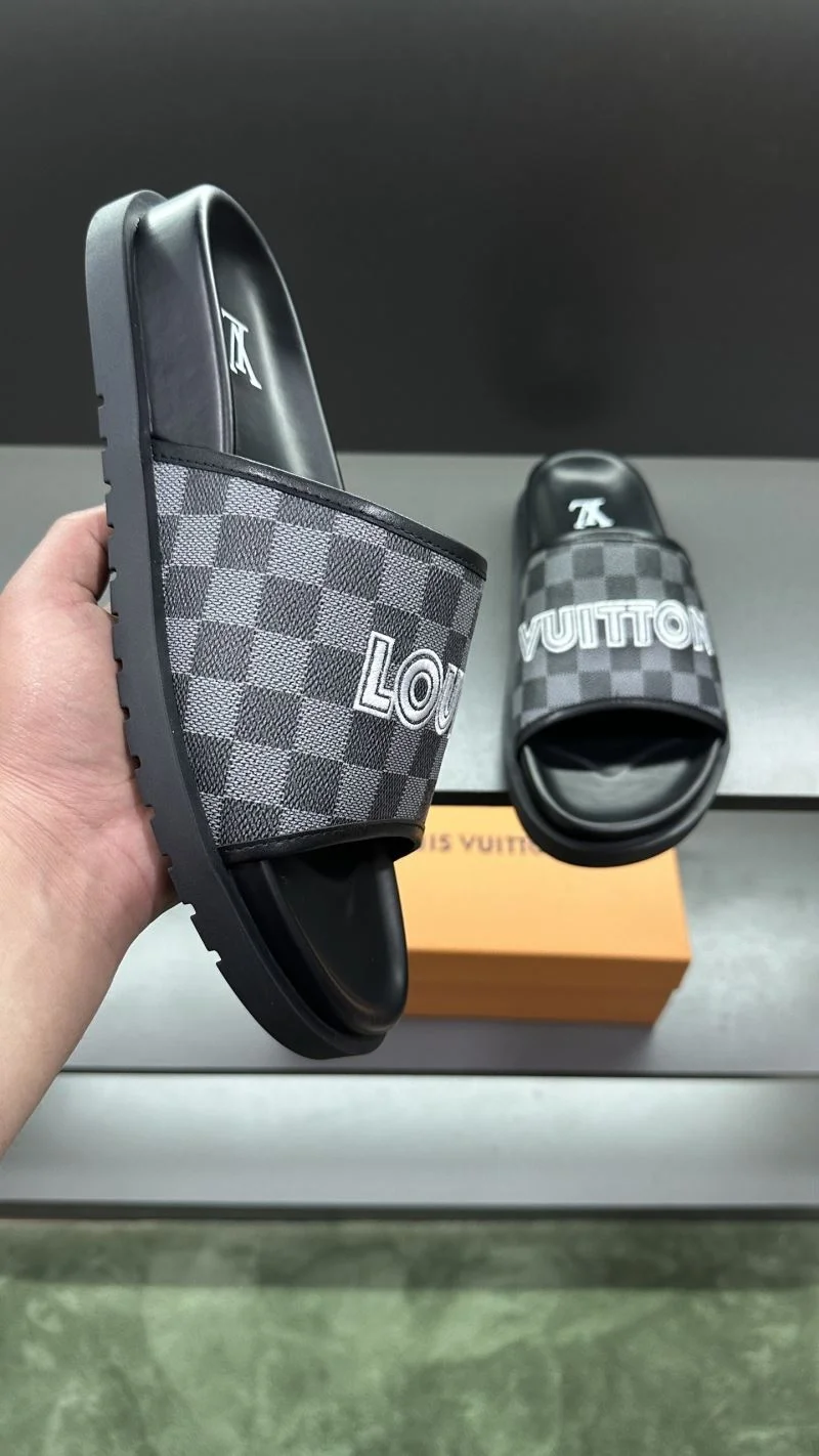 Economical Louis Vuitton Slippers