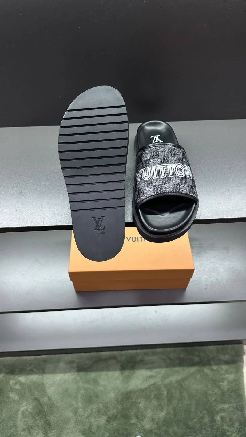 Economical Louis Vuitton Slippers