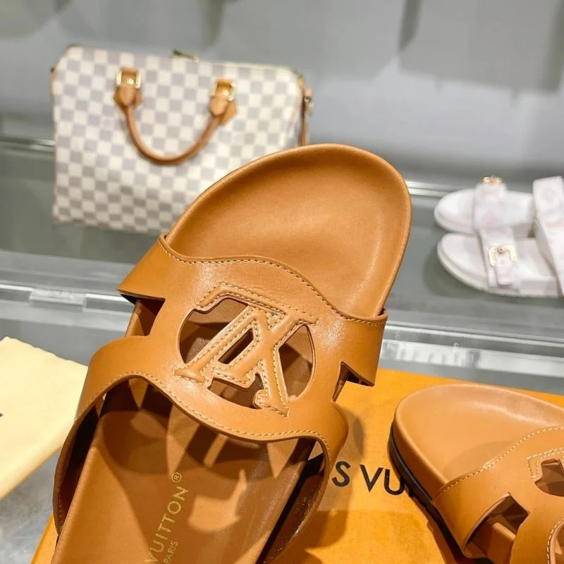Top match Louis Vuitton Slippers