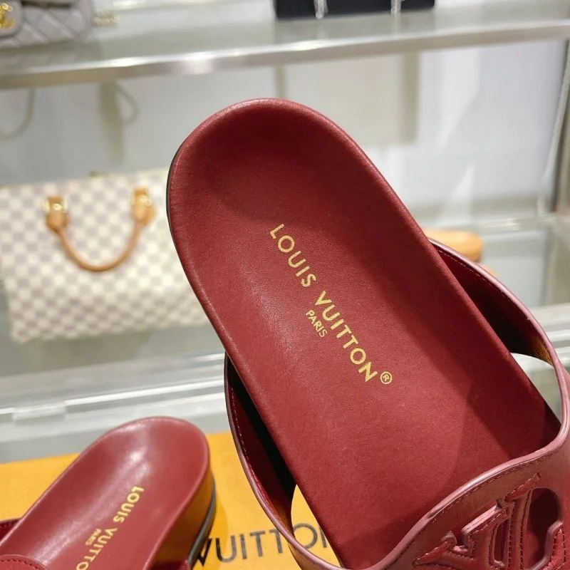 Accurate model Louis Vuitton Slippers