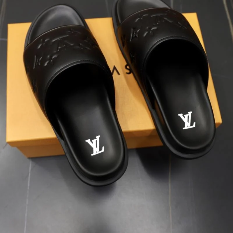 Brand-authenticated Louis Vuitton Slippers