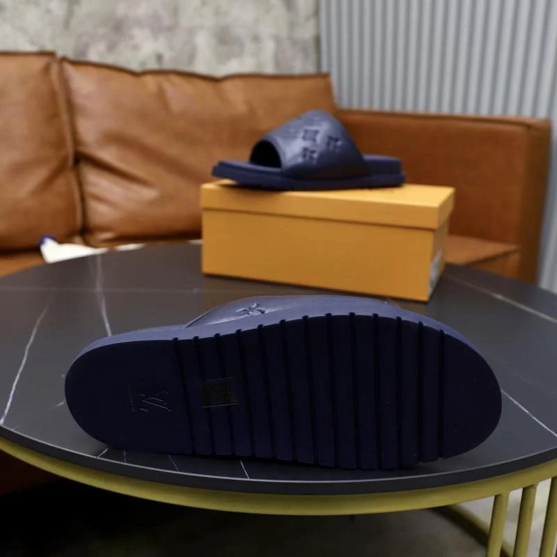 Bargain Louis Vuitton Slippers