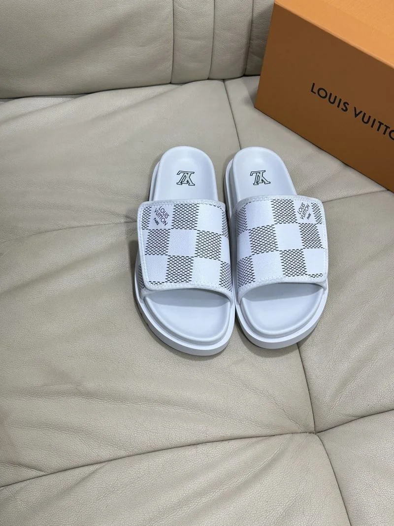 Louis Vuitton Slippers