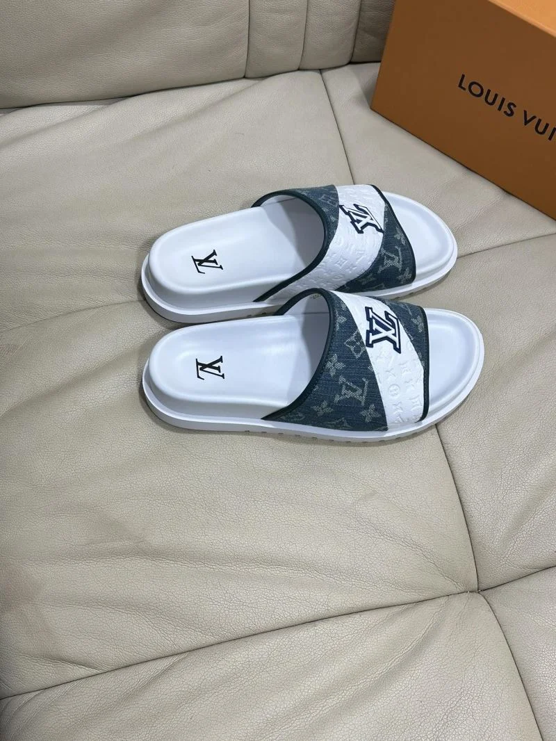 Low-cost Louis Vuitton Slippers