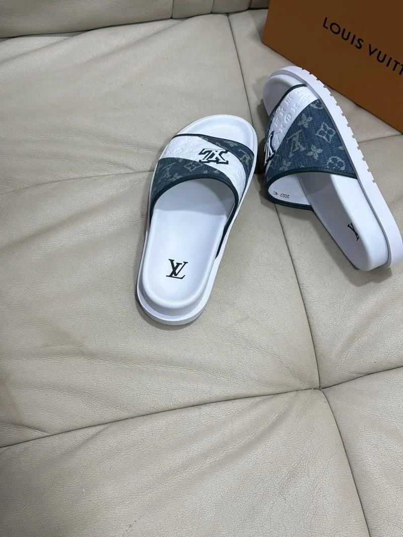 Low-cost Louis Vuitton Slippers