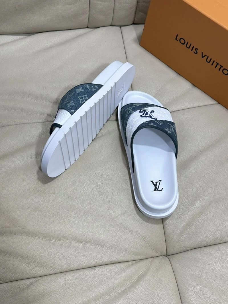 Low-cost Louis Vuitton Slippers