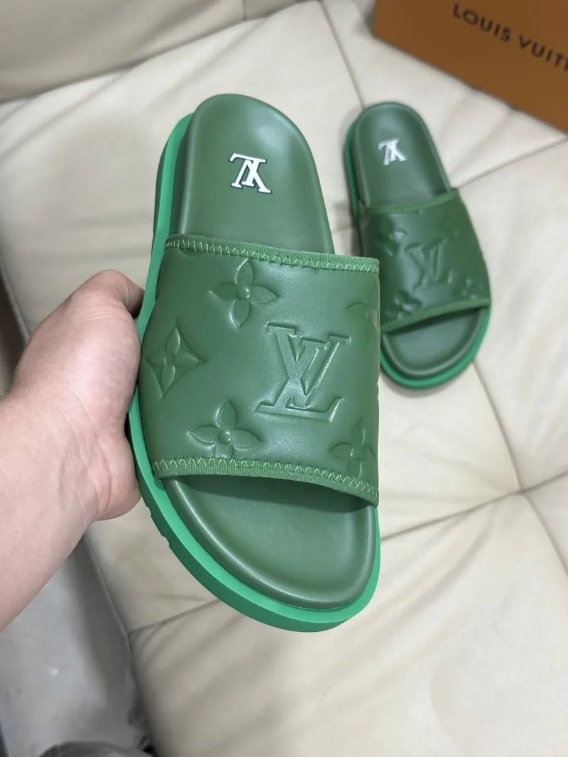 Top match Louis Vuitton Slippers