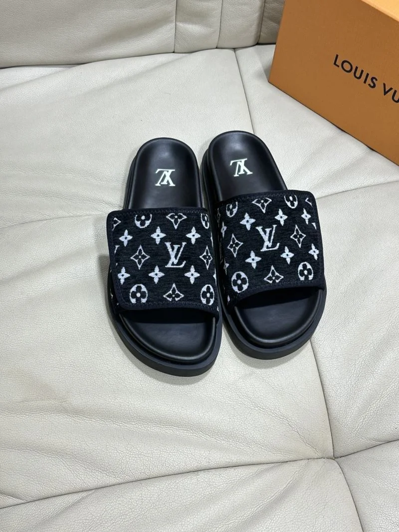 Louis Vuitton Slippers