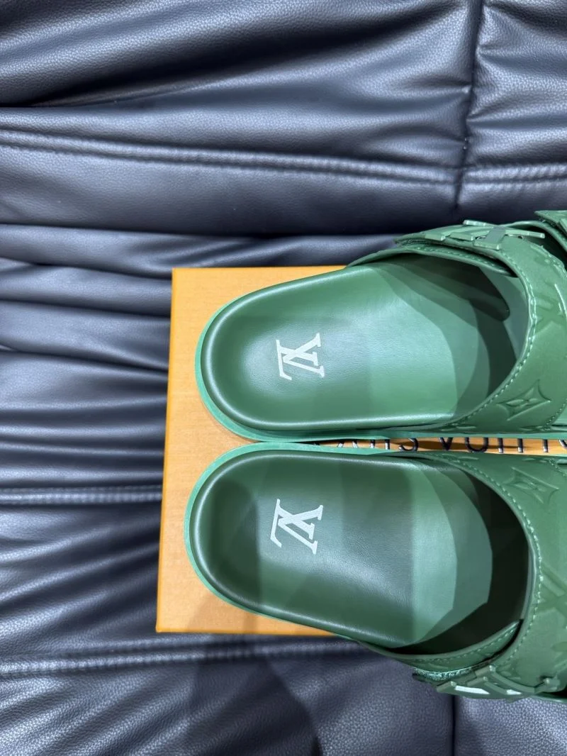 Inexpensive Louis Vuitton Slippers