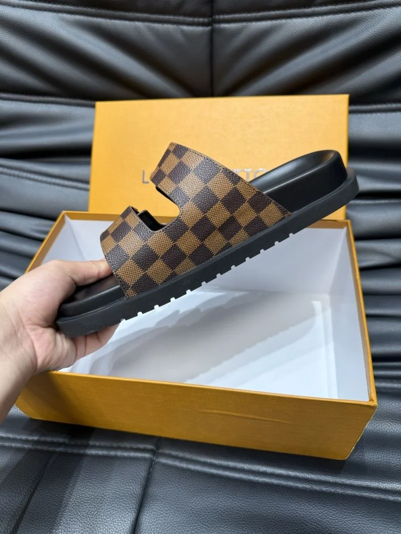 Bargain Louis Vuitton Slippers