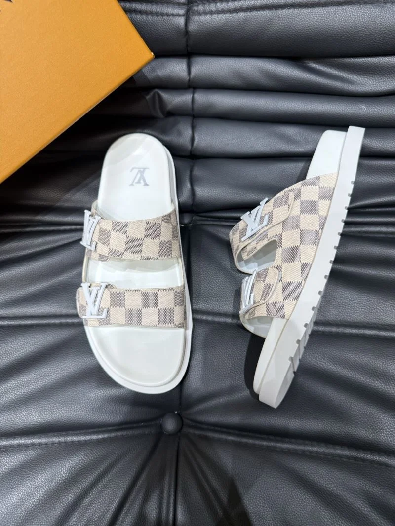 Low-cost Louis Vuitton Slippers