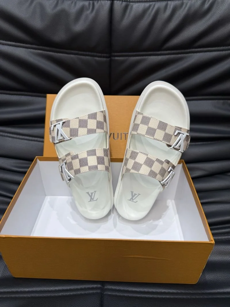 Low-cost Louis Vuitton Slippers