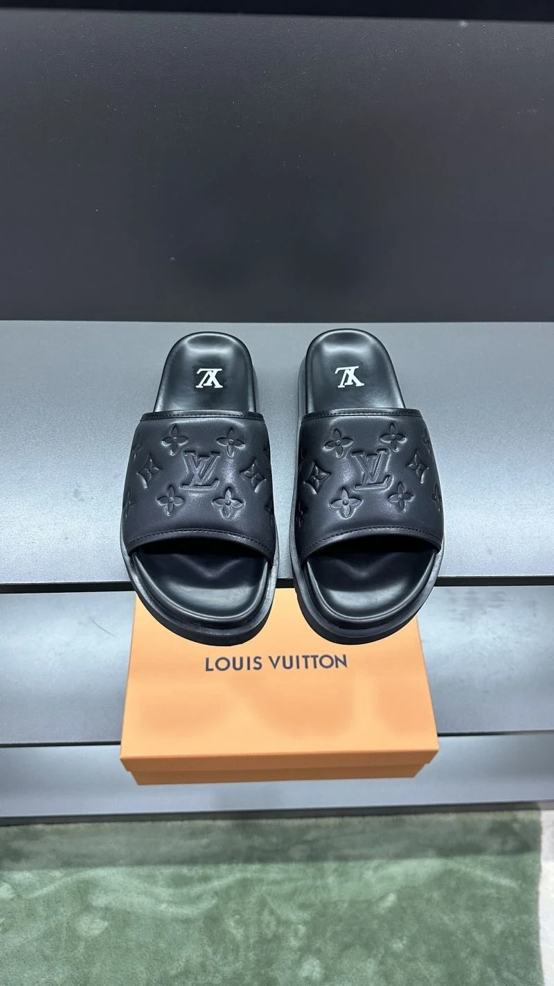 Louis Vuitton Slippers