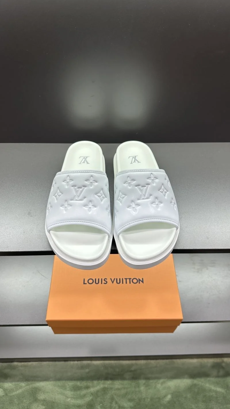 Louis Vuitton Slippers
