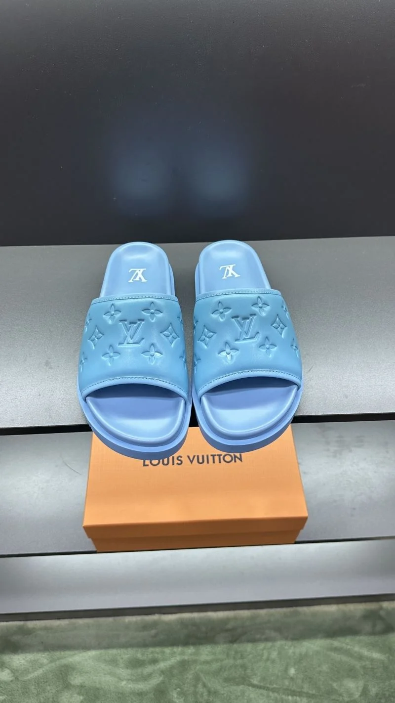 Louis Vuitton Slippers