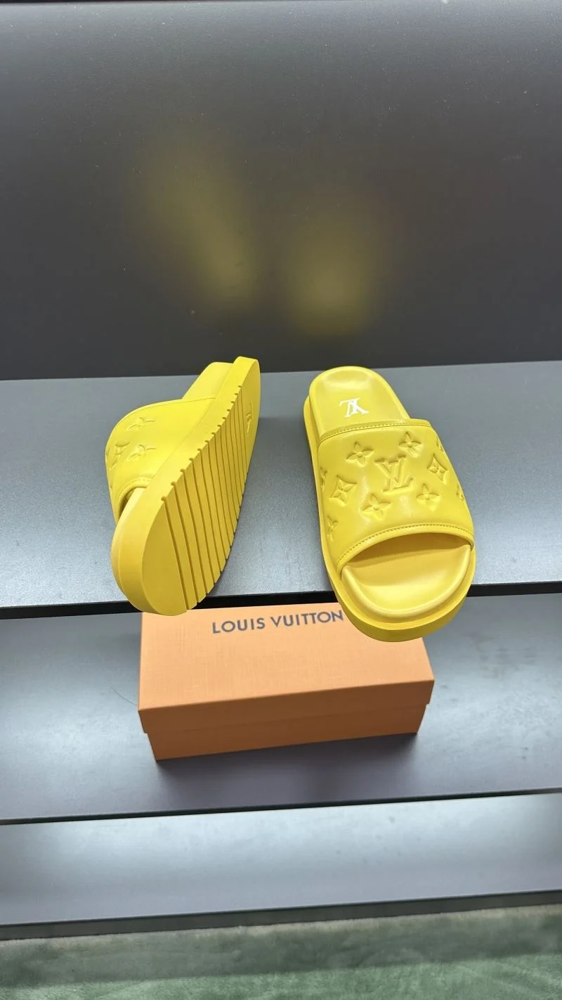 Top mirror Louis Vuitton Slippers