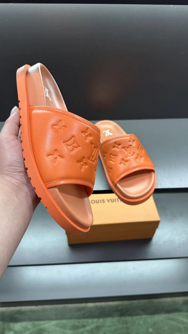 High fidelity Louis Vuitton Slippers