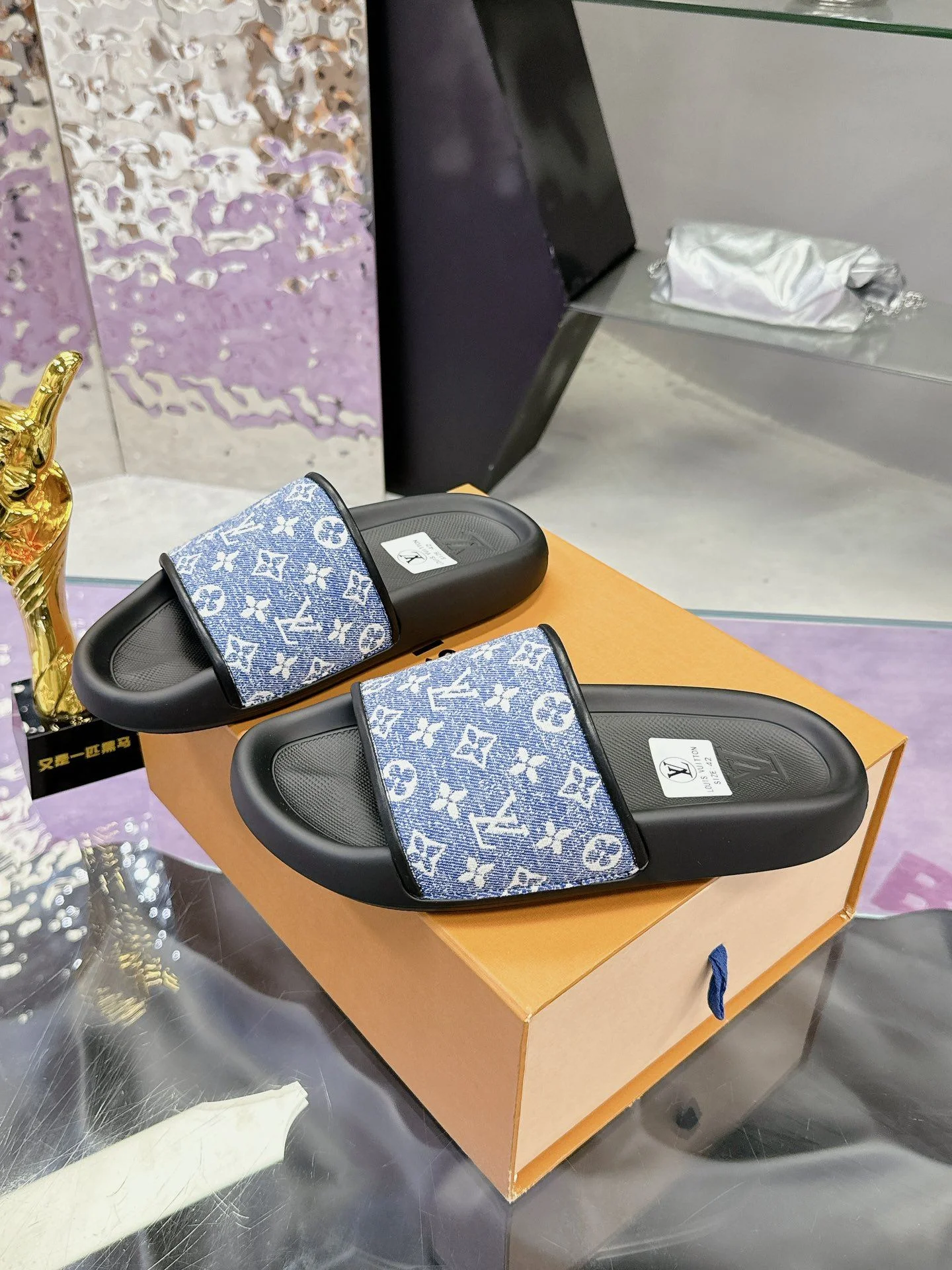 Mirror quality Louis Vuitton Slippers