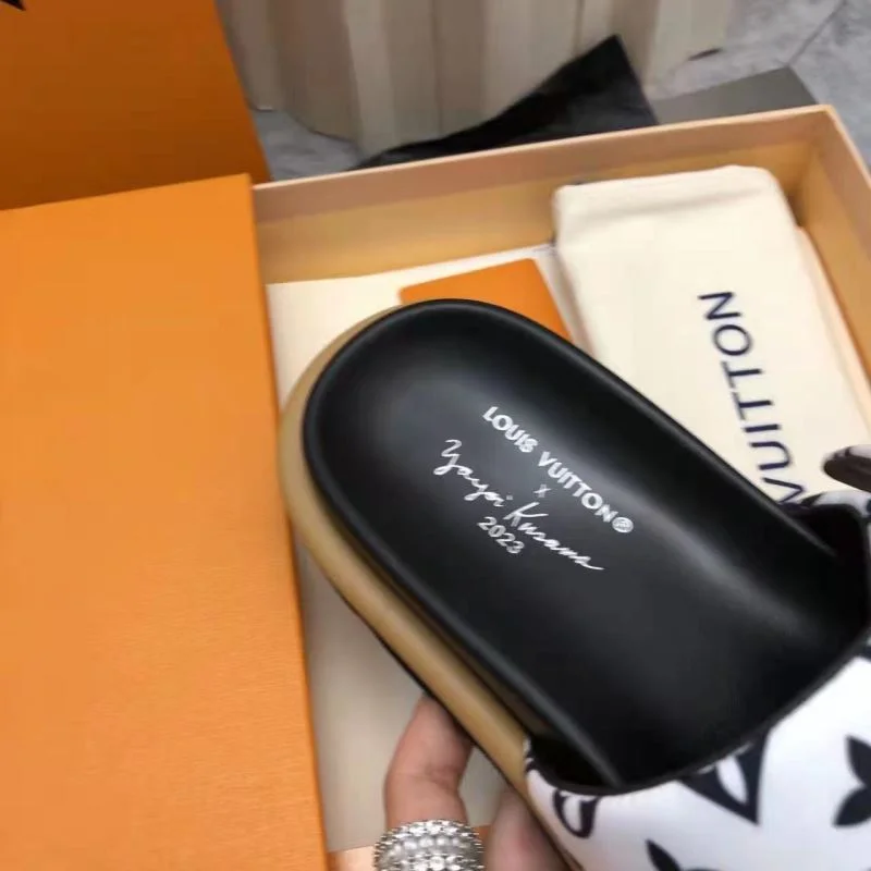 Inexpensive Louis Vuitton Slippers
