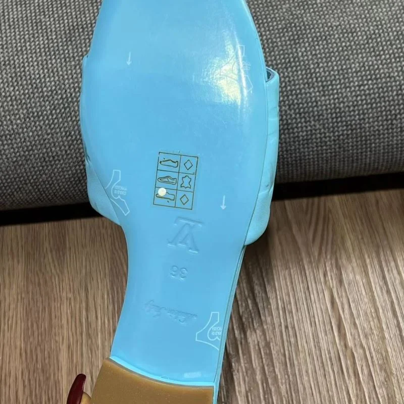 Official Louis Vuitton Slippers