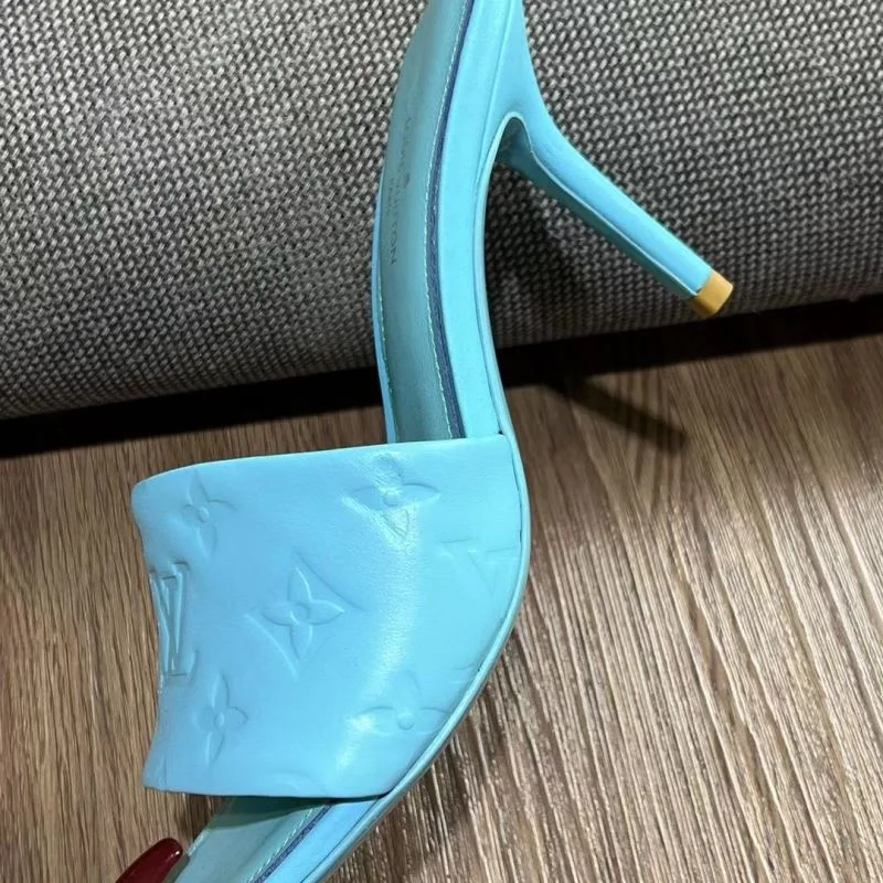 Brand-authenticated Louis Vuitton Slippers