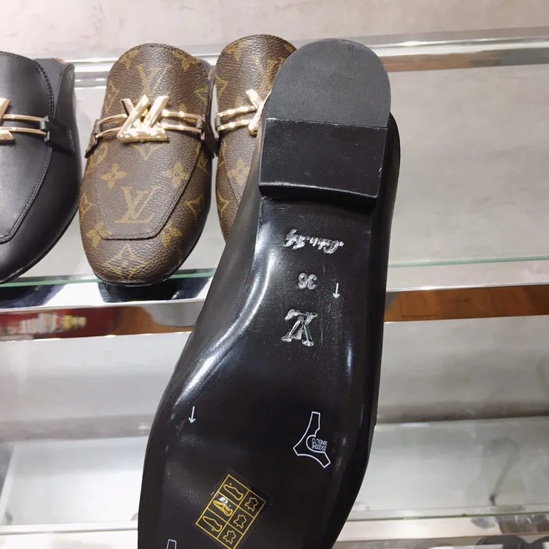 Inexpensive Louis Vuitton Slippers