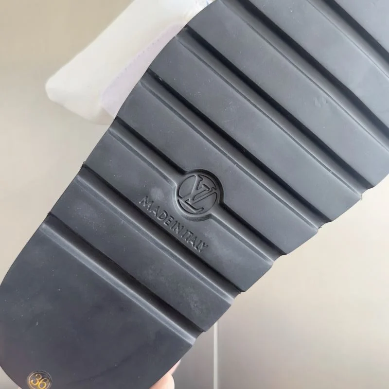 Legit Louis Vuitton Slippers