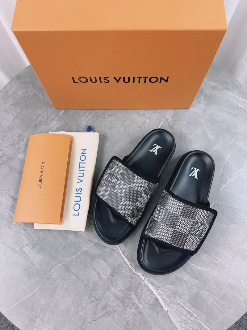 Low-cost Louis Vuitton Slippers