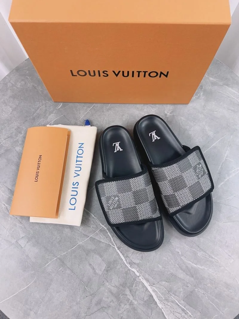 Low-cost Louis Vuitton Slippers