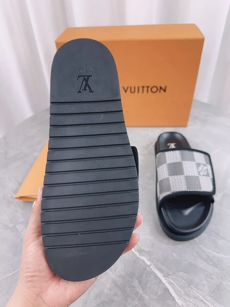 Low-cost Louis Vuitton Slippers