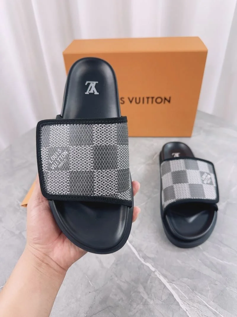 Low-cost Louis Vuitton Slippers