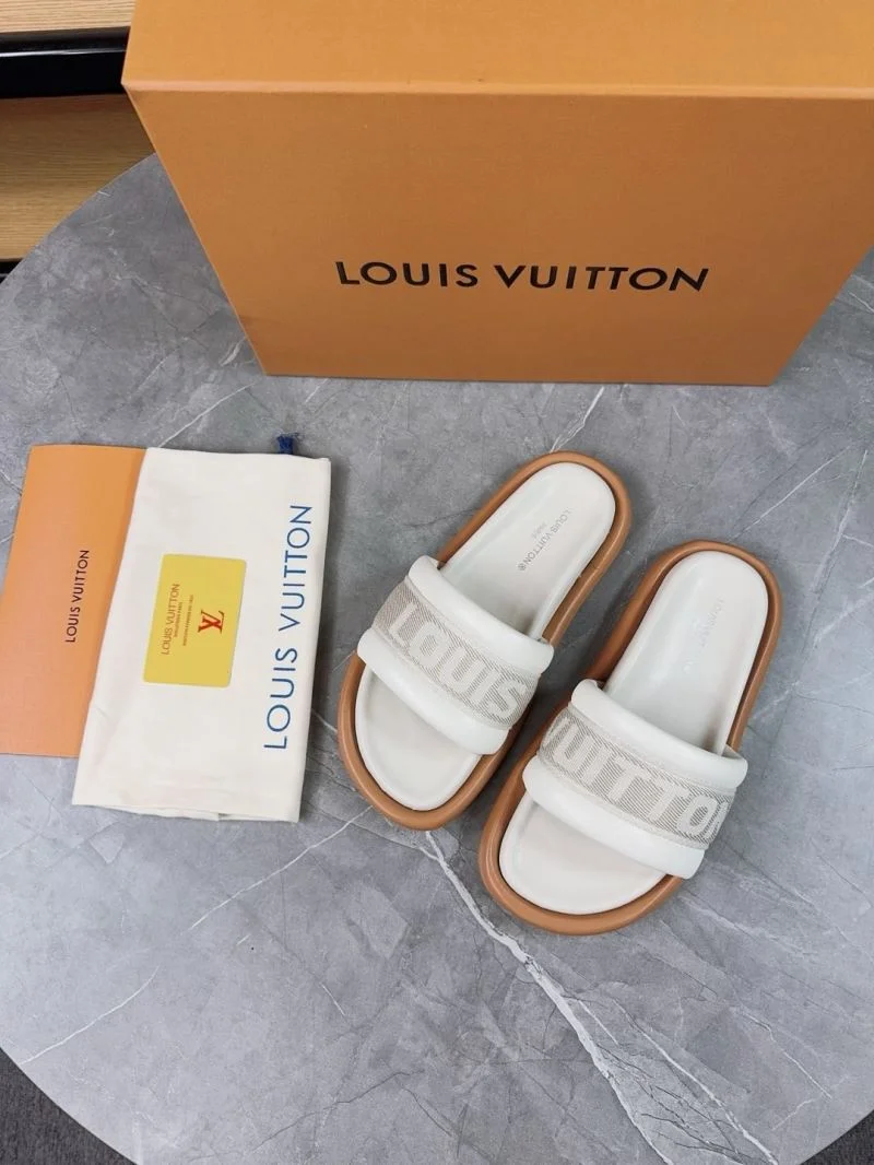 Accurate model Louis Vuitton Slippers