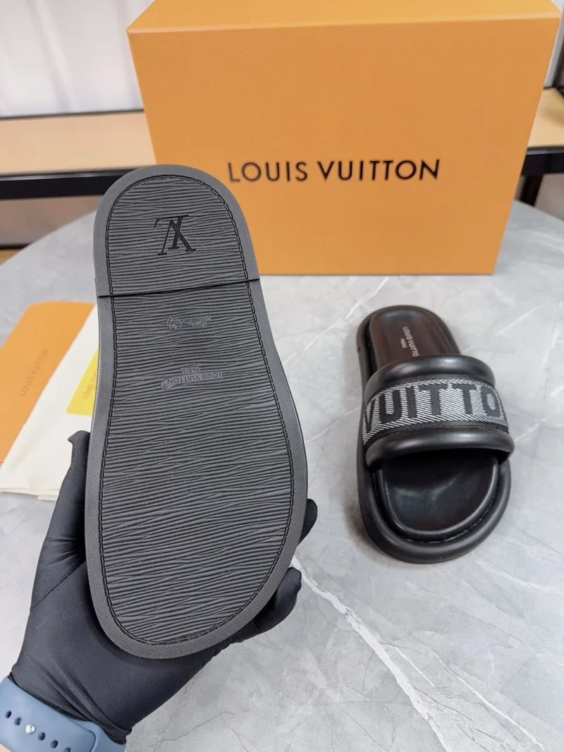Top match Louis Vuitton Slippers