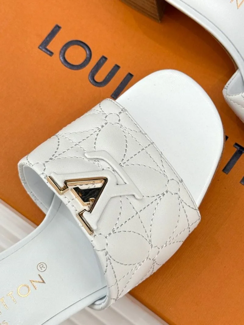 Low-cost Louis Vuitton Slippers
