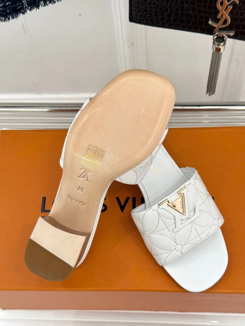 Low-cost Louis Vuitton Slippers