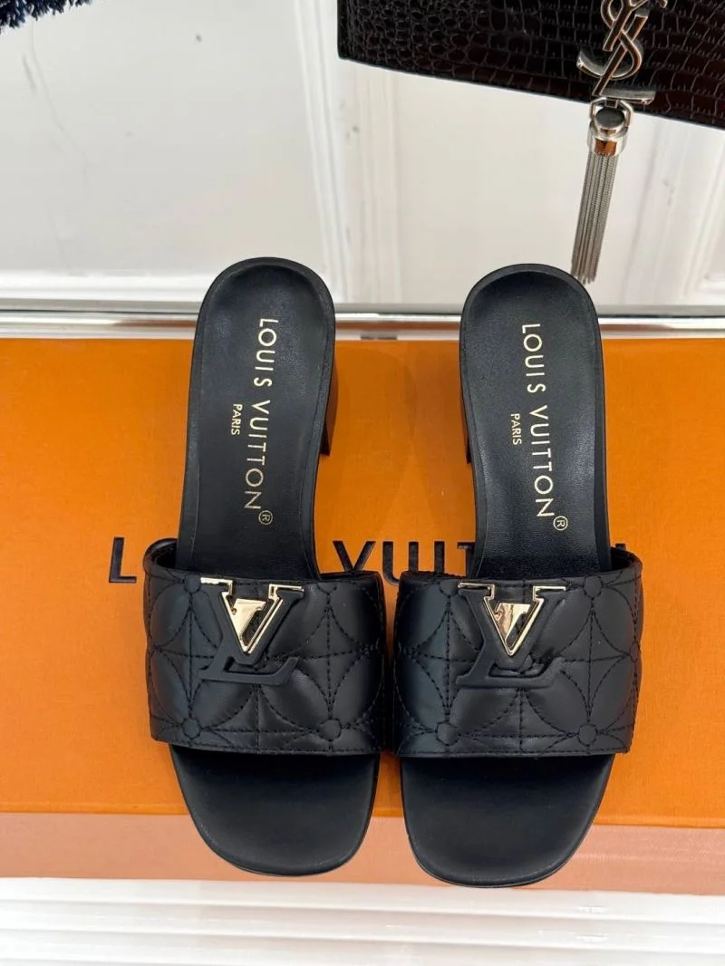 Low-cost Louis Vuitton Slippers