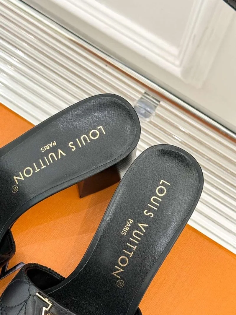 Low-cost Louis Vuitton Slippers