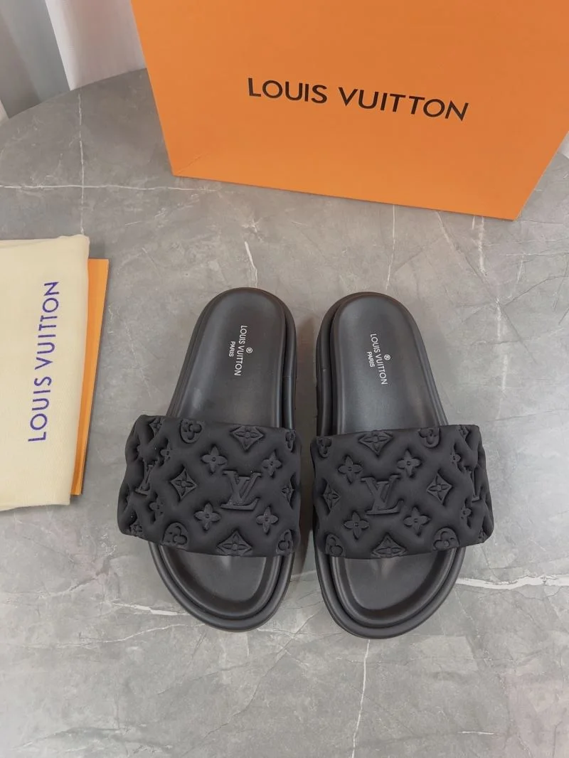 Louis Vuitton Slippers