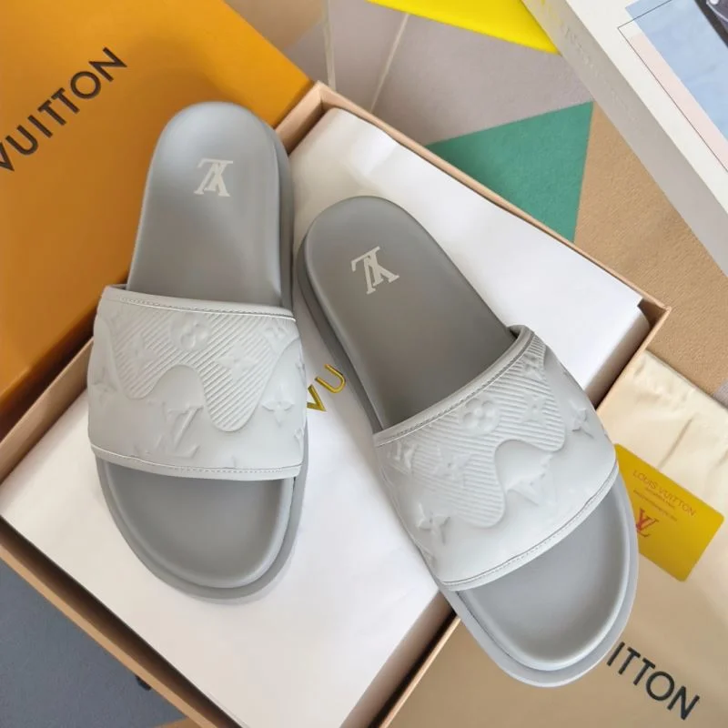 Louis Vuitton Slippers