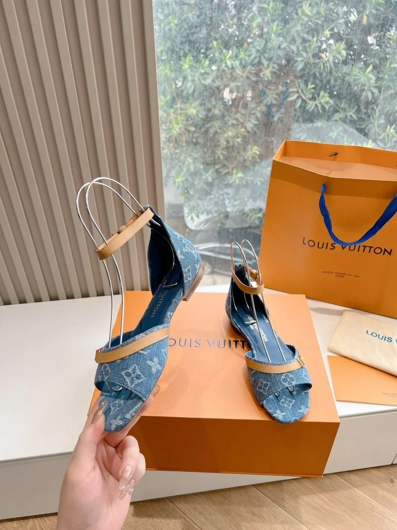 Low-cost Louis Vuitton Slippers