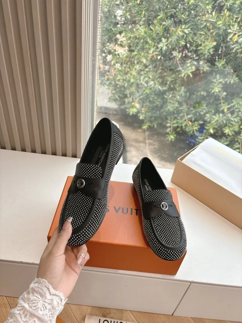 Discounted Louis Vuitton Slippers