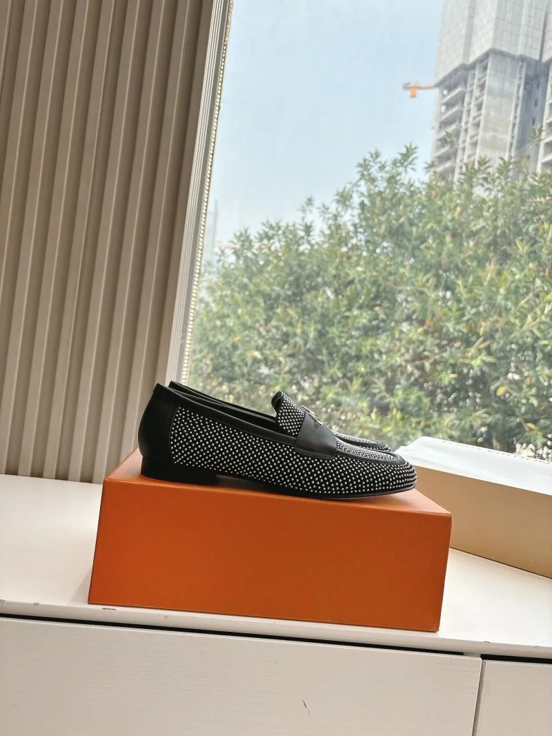 Discounted Louis Vuitton Slippers