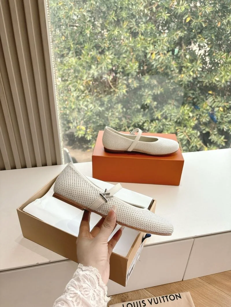 Official Louis Vuitton Slippers