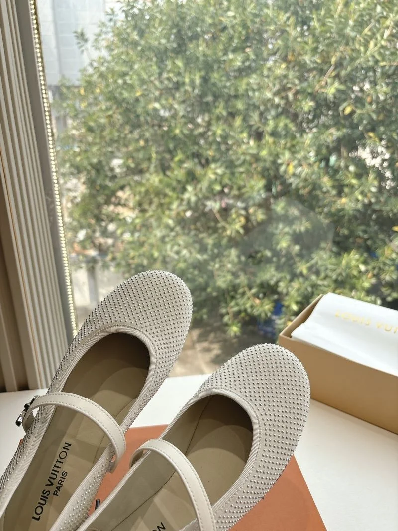 Official Louis Vuitton Slippers