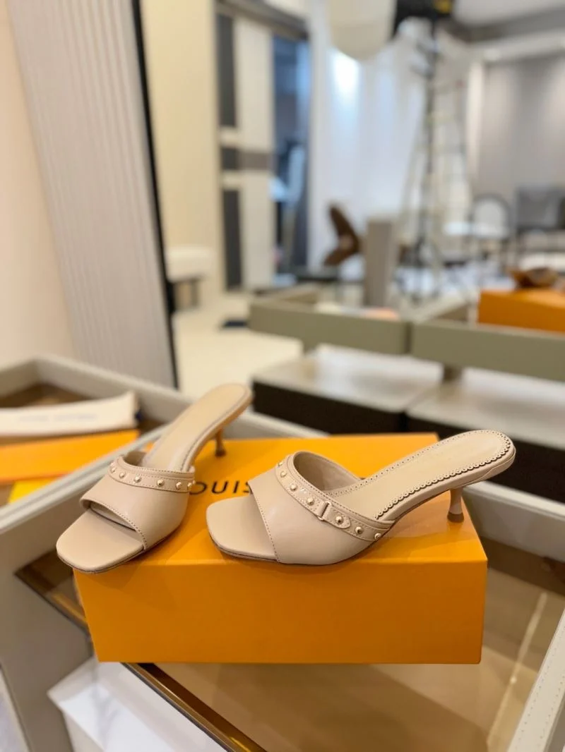 Inexpensive Louis Vuitton Slippers