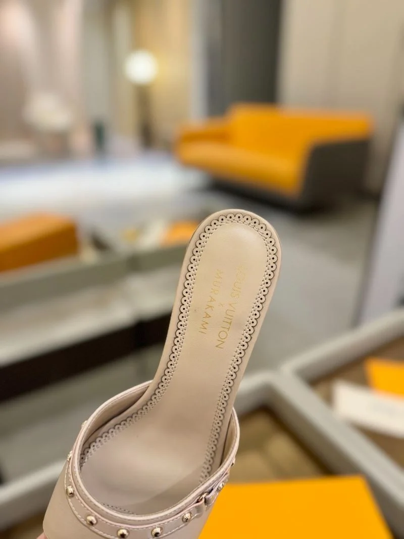 Inexpensive Louis Vuitton Slippers