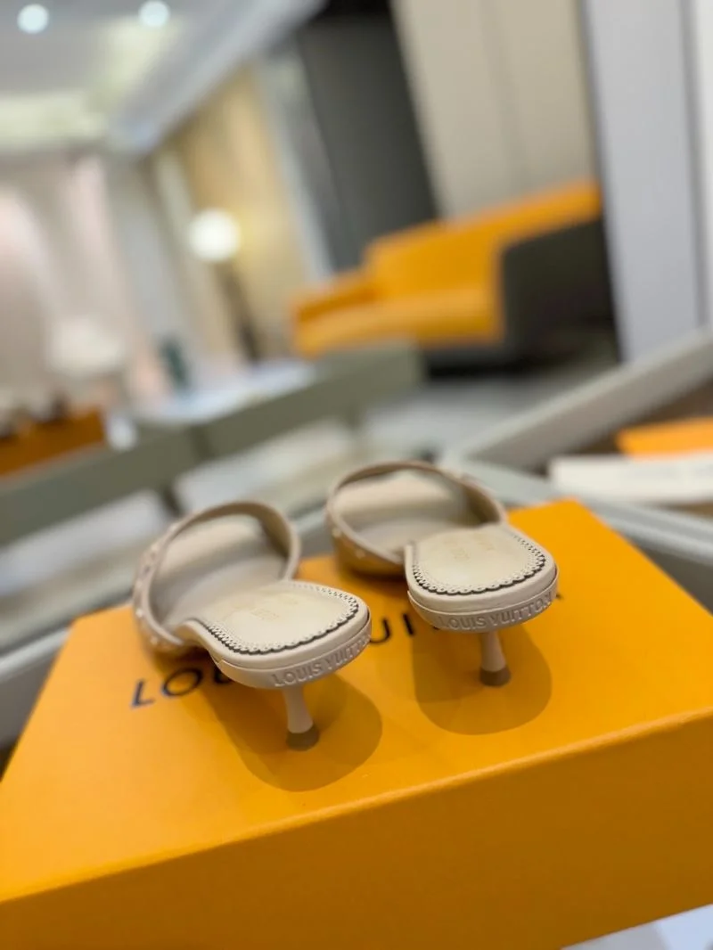 Inexpensive Louis Vuitton Slippers