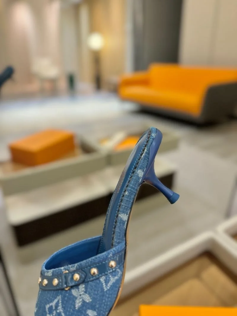 Brand-authenticated Louis Vuitton Slippers