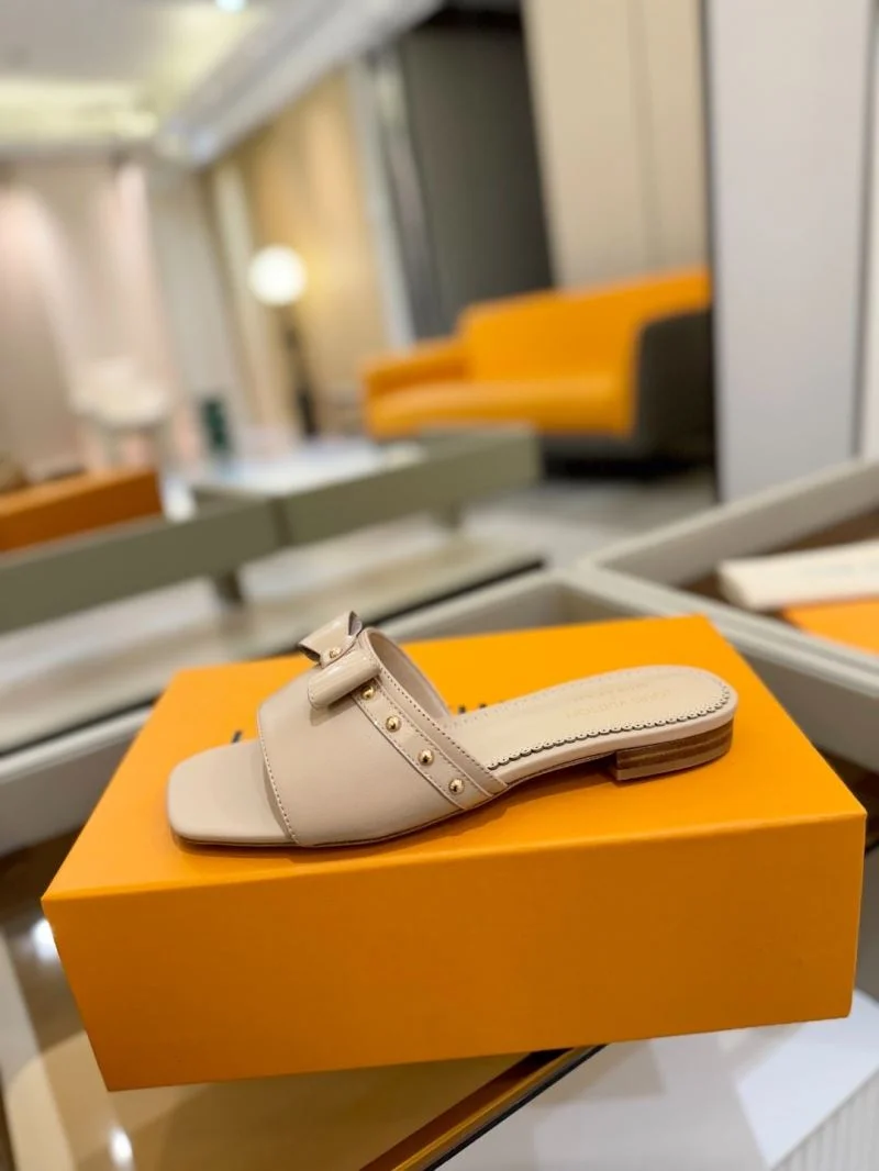 Louis Vuitton Slippers